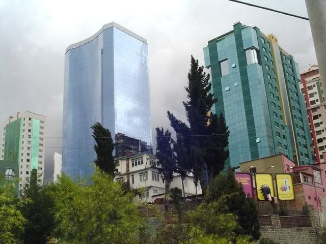 Bolivia - Edificios modernos | SkyscraperCity Forum